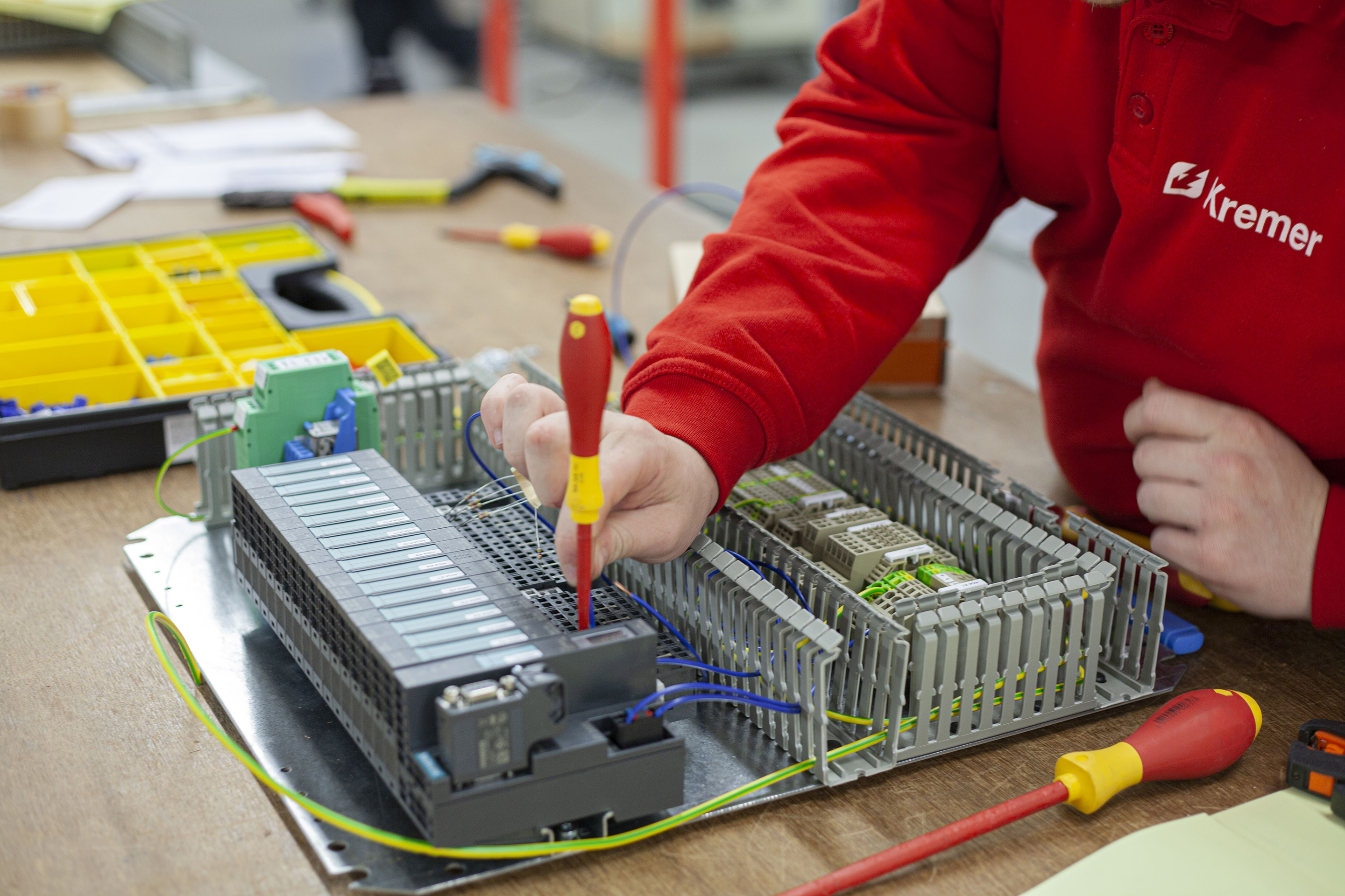 Elektromonteur Utiliteit | Kremer