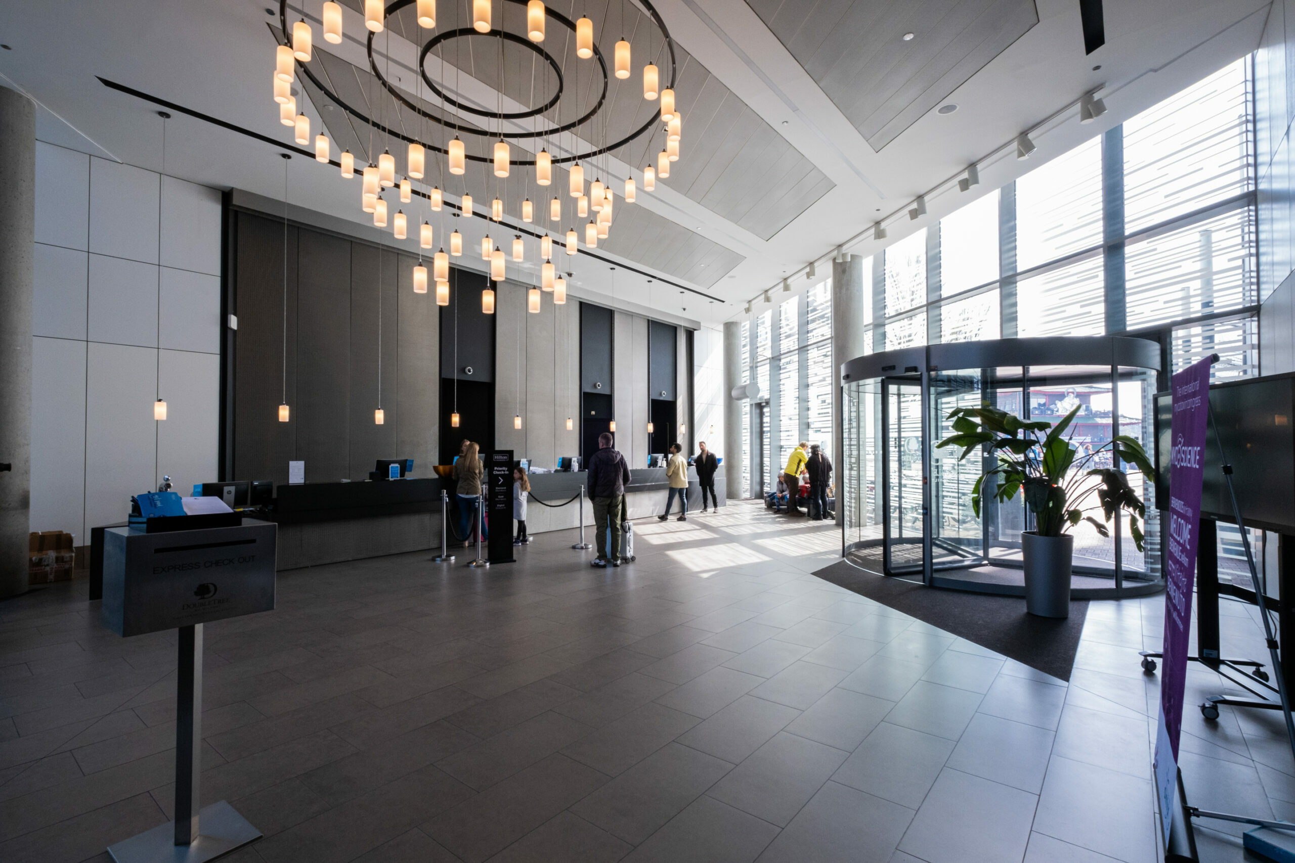 Front Office Supervisor - DoubleTree by Hilton Hotel - Amsterdam ...